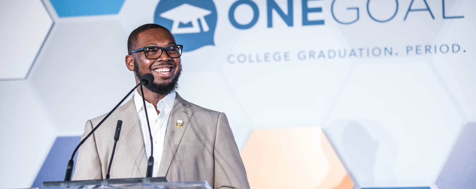 OneGoal - Chicago Celebrates Graduating Seniors at Annual Gala | OneGoal